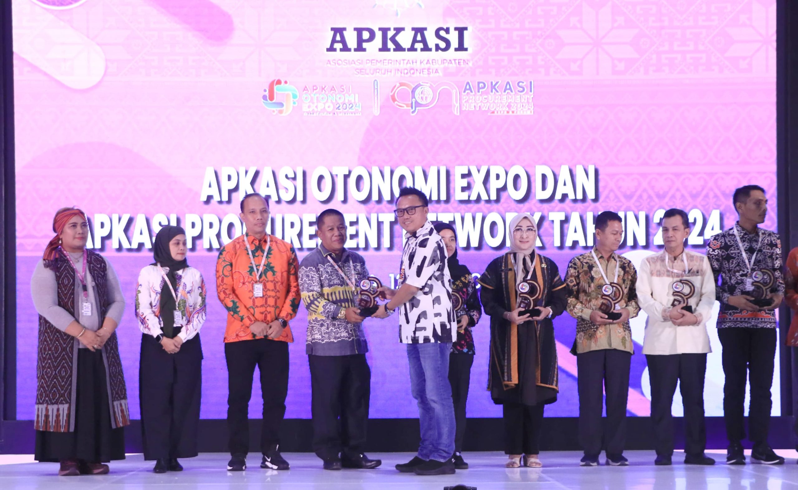 Stand Kabupaten Serang Juara Kategori Komunikatif Di Apkasi Otonomi